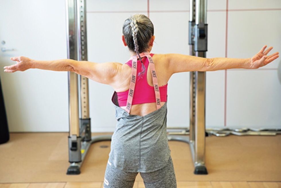 日本最高齡「健身教練」！90歲奶奶「瀧島沫香」狂瘦15公斤練出超狂身材，她：比起身體的衰退，我更害怕失去熱情！