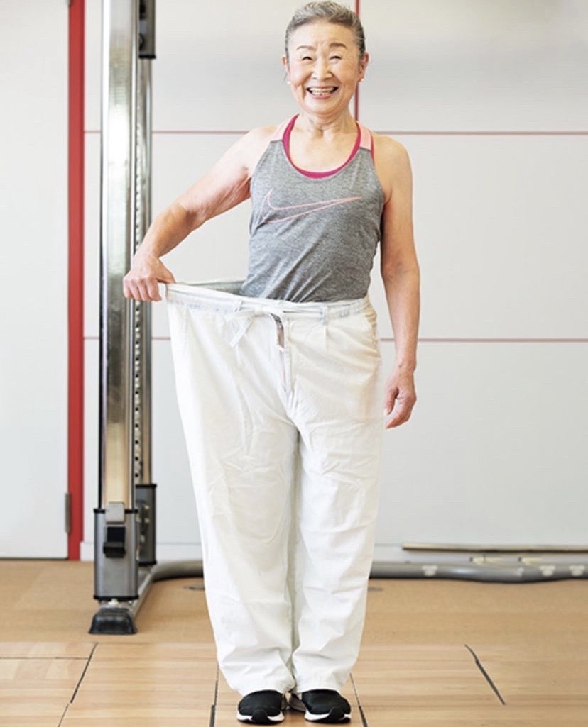 日本最高齡「健身教練」！90歲奶奶「瀧島沫香」狂瘦15公斤練出超狂身材，她：比起身體的衰退，我更害怕失去熱情！