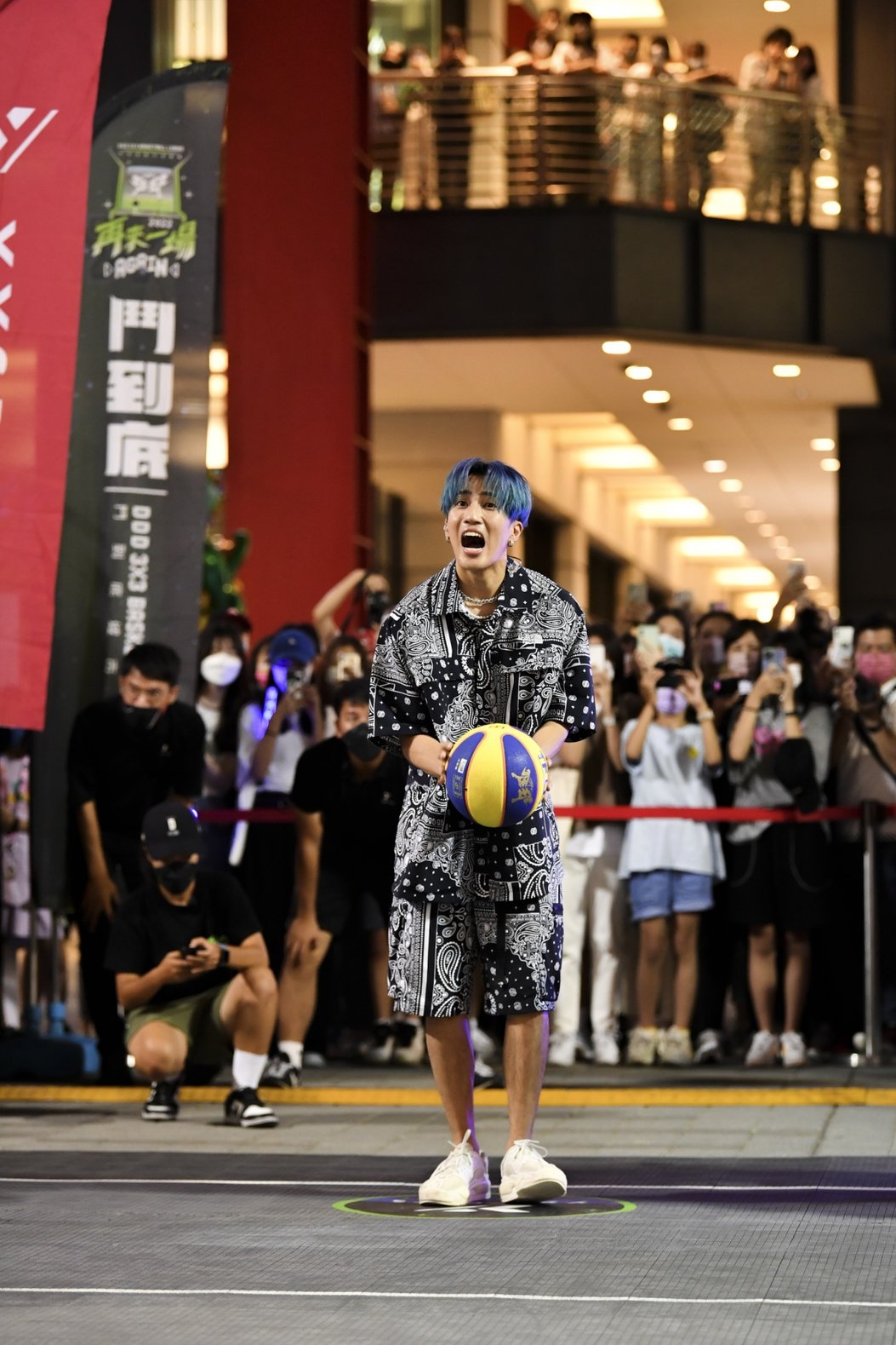 婁峻碩嗨翻全場！YYsports「鬥到底3x3城市爭霸戰」總冠軍出爐，執行長陳建州現場直播炒熱氣氛！