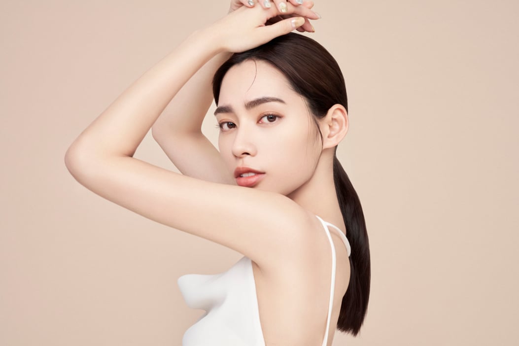 拿掉濾鏡自拍也能超上相！L'EGERE橙花BB霜讓你不再面有難色，8秒Get發光奶油肌，多睡10分鐘都不是問題～