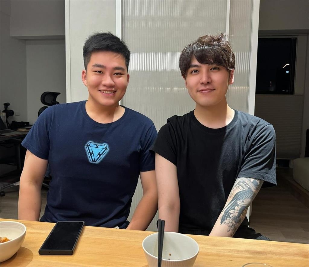 百萬Youtuber志祺七七整形！本人超滿意「變韓系歐爸」同框Joeman