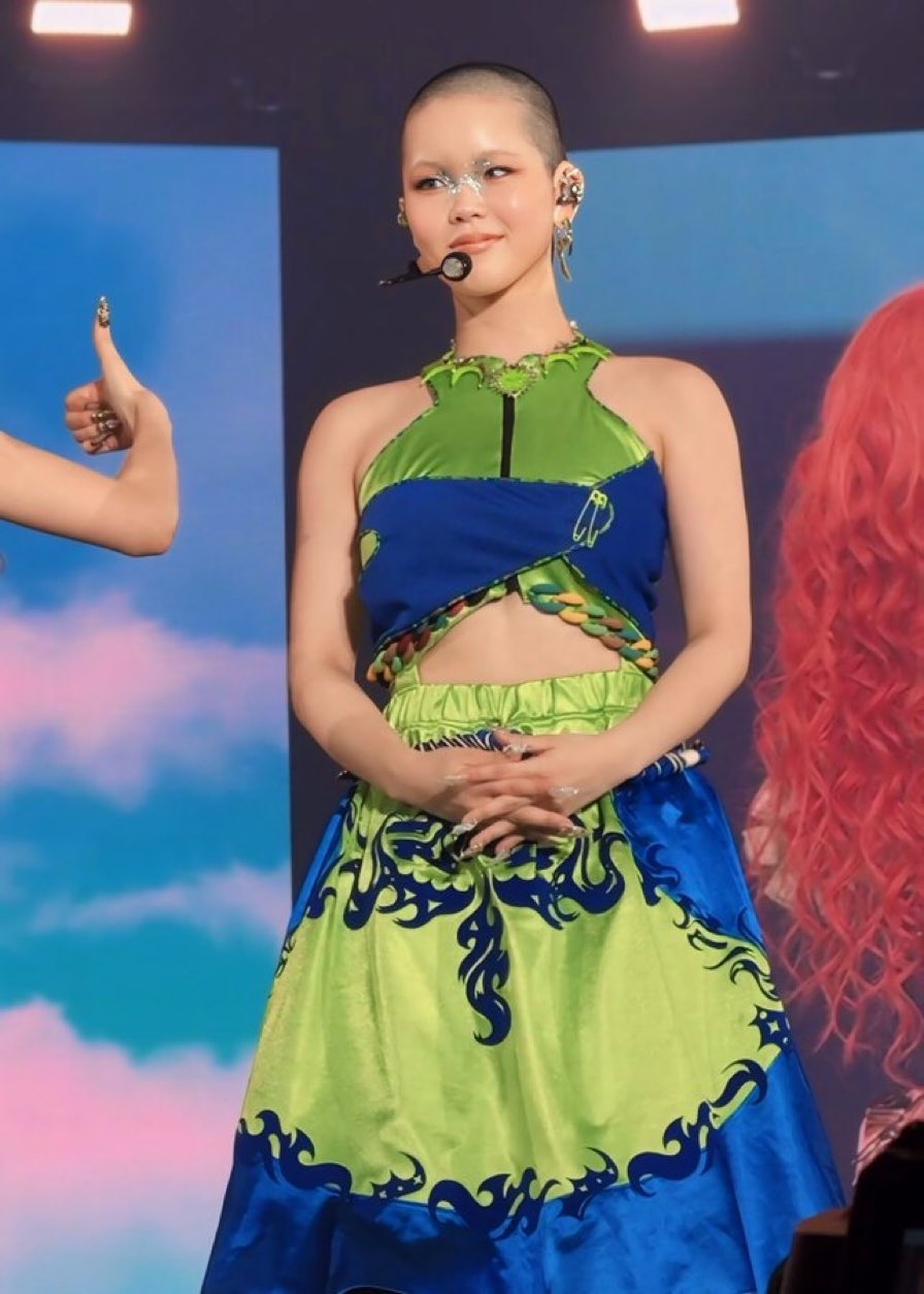 女偶像第一人！XG成員COCONA首次「寸頭」造型亮相打破框架帥翻