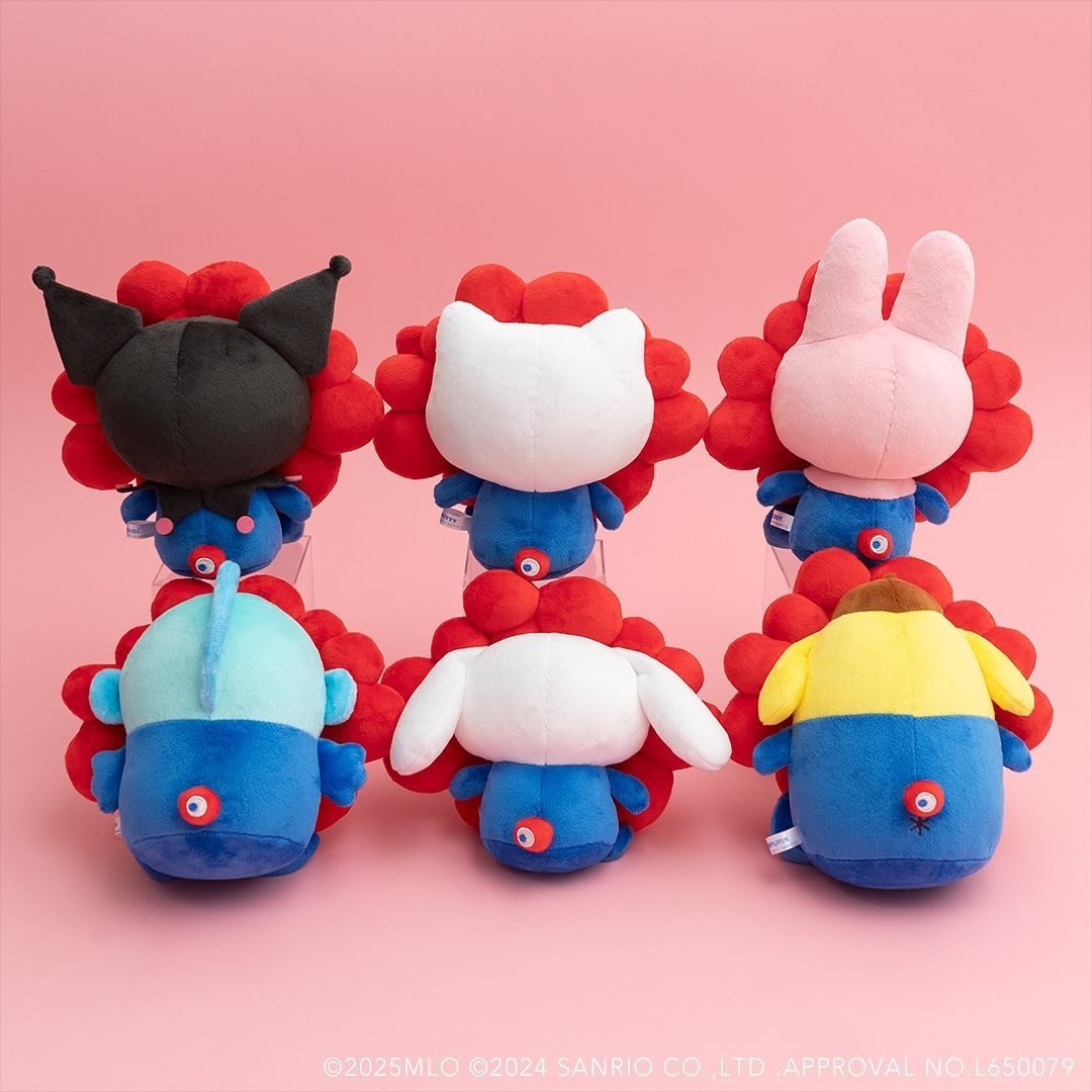 日本世博推出吉祥物脈脈X三麗鷗限定聯名玩偶，獵奇醜萌引瘋搶