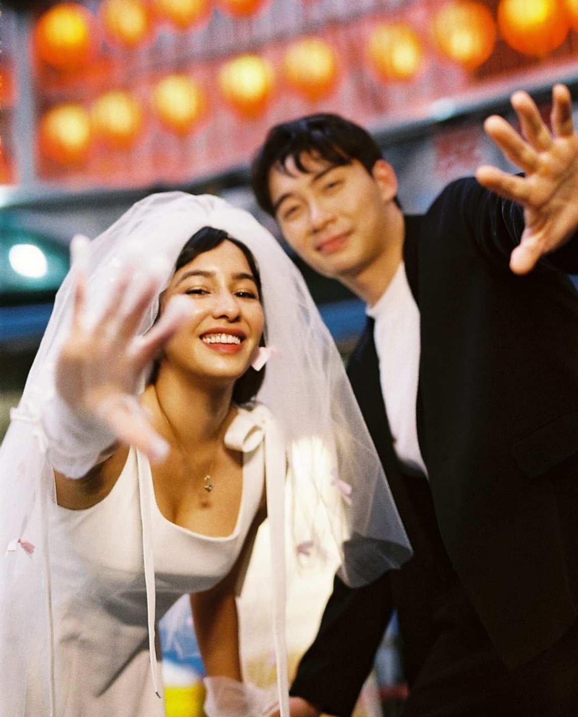 Uncle Roger來台灣拍婚紗！33歲情訂未婚妻Sabrina西門町拍婚紗